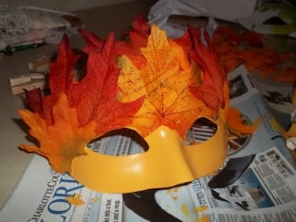 DIY Autumn Leaf Decorations - 20 Craft Projects Showcasing Glorious ...