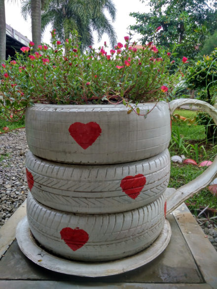 Painted Tire Planters and Pots - 70 Ideas plus a DIY Guide