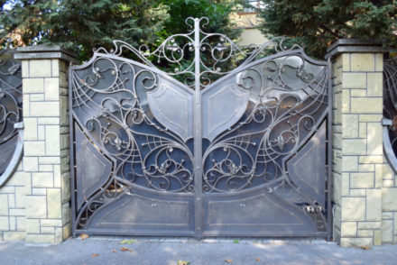 70 Ornamental Wrought Iron Gate Designs and Ideas for Fence and Driveway