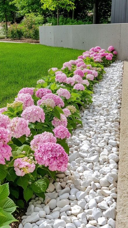 35 Amazing White Rock Landscaping Ideas